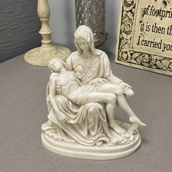 Art | Santini Resin Pieta Sculpture Figure Mary Jesus Made In Italy ...